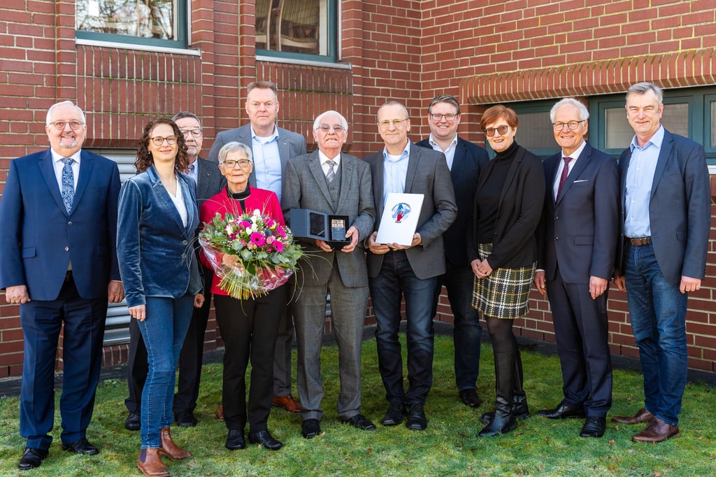 Ehrenamtspreis: Auf Bauingenieur Franz Düwel kann Sande seit ...