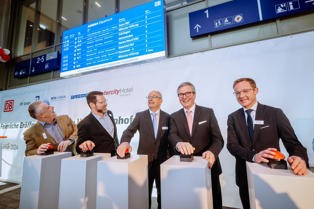 Paderborn: neuer Hauptbahnhof eröffnet