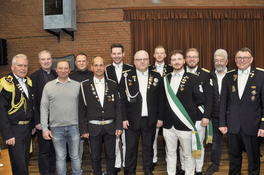 Höxter-Bödexen: Staffelübergabe bei der St. Sebastianus ...