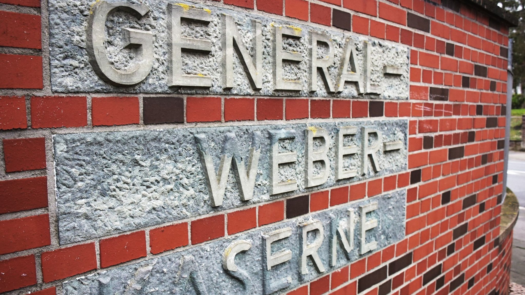 Bundeswehr Höxter: Aus Weber-Kaserne wird Hammerstein-Equord-Kaserne