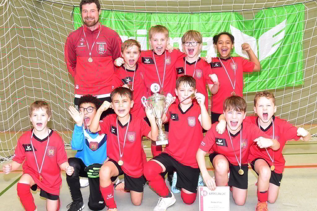 Fußball: Brakel gewinnt den Pokal