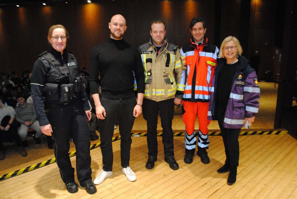 Vlotho: Polizei lädt 200 Zehntklässler zum Crash-Kurs-Vortrag