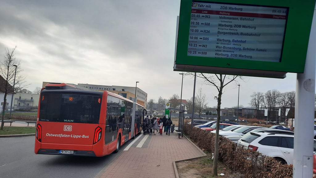 Warburg: Grüne bemängeln die Beschilderung am ZOB