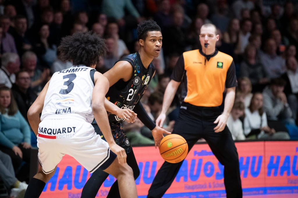 Ein schwaches Viertel - Dämpfer für Uni Baskets in Jena