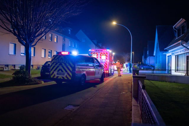 Mann mit Messer verletzt