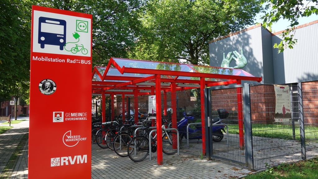 Bequem vom Rad in den Bus umsteigen