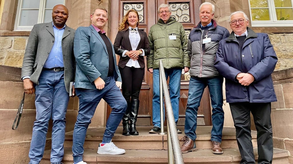 Bad Driburg: Senioren-Union besucht Zentrale Unterbringungseinrichtung