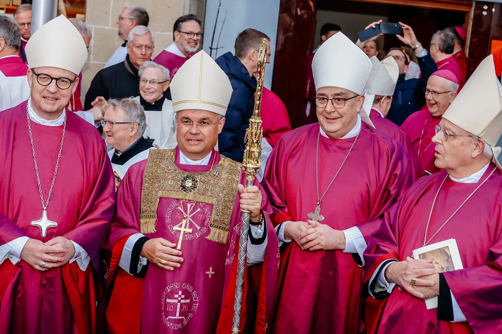 Fotos von der Einführung des neuen Erzbischofs