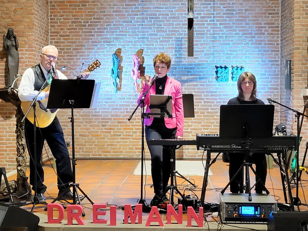 Ladbergen – Ausstellung „Nachgedanken“: Wenn aus Abfall Kunst entsteht