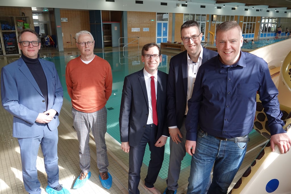 Warburg hat einen neuen Chef für Hallenbad und Waldbad: Thorsten Müller ...