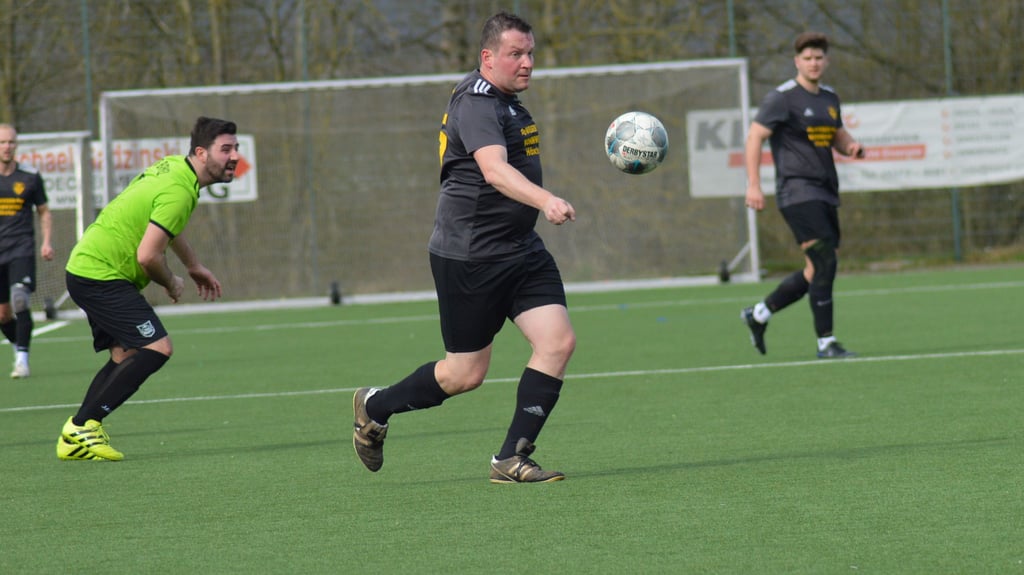 Fußball-A-Liga Höxter: Derbys in Wrexen und Steinheim