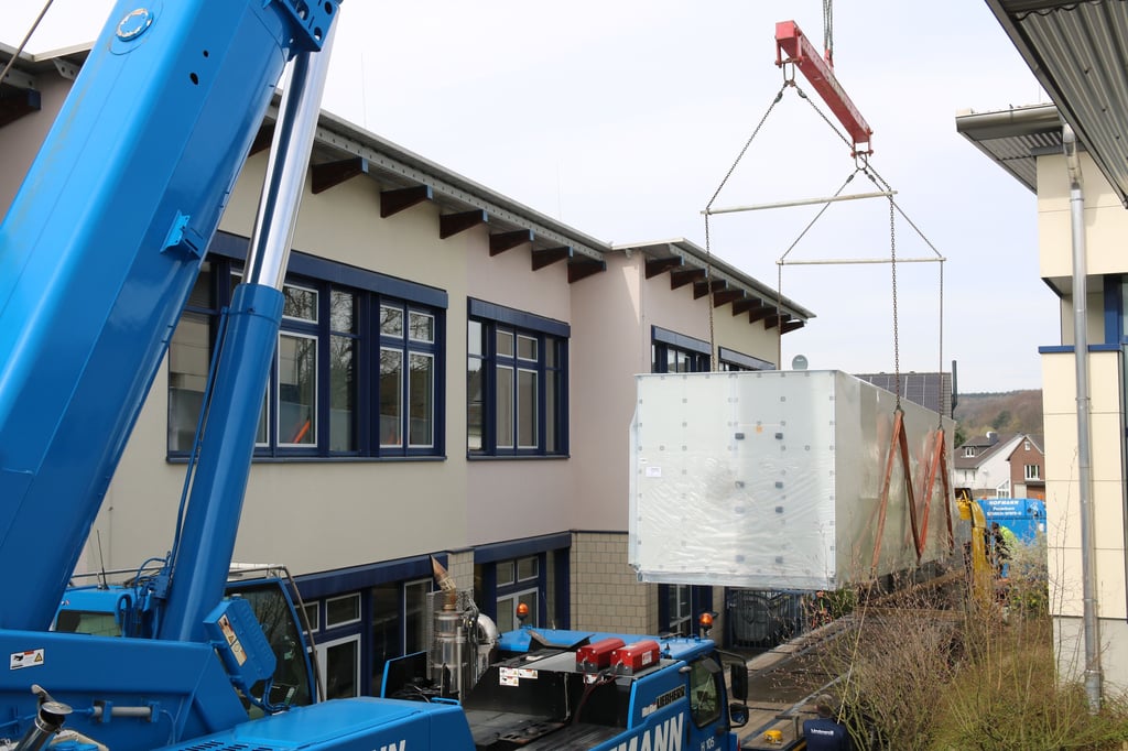 Borgholzhausen: PAB-Gesamtschule - wenn sieben Tonnen am Haken hängen