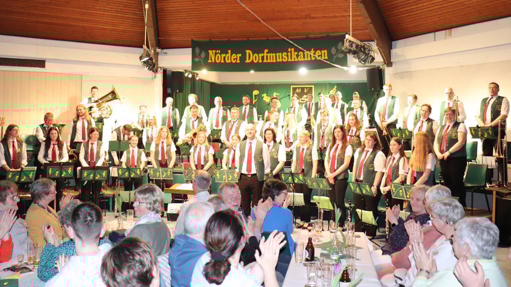 Warburg: 400 Besucher beim Osterkonzert in Nörde
