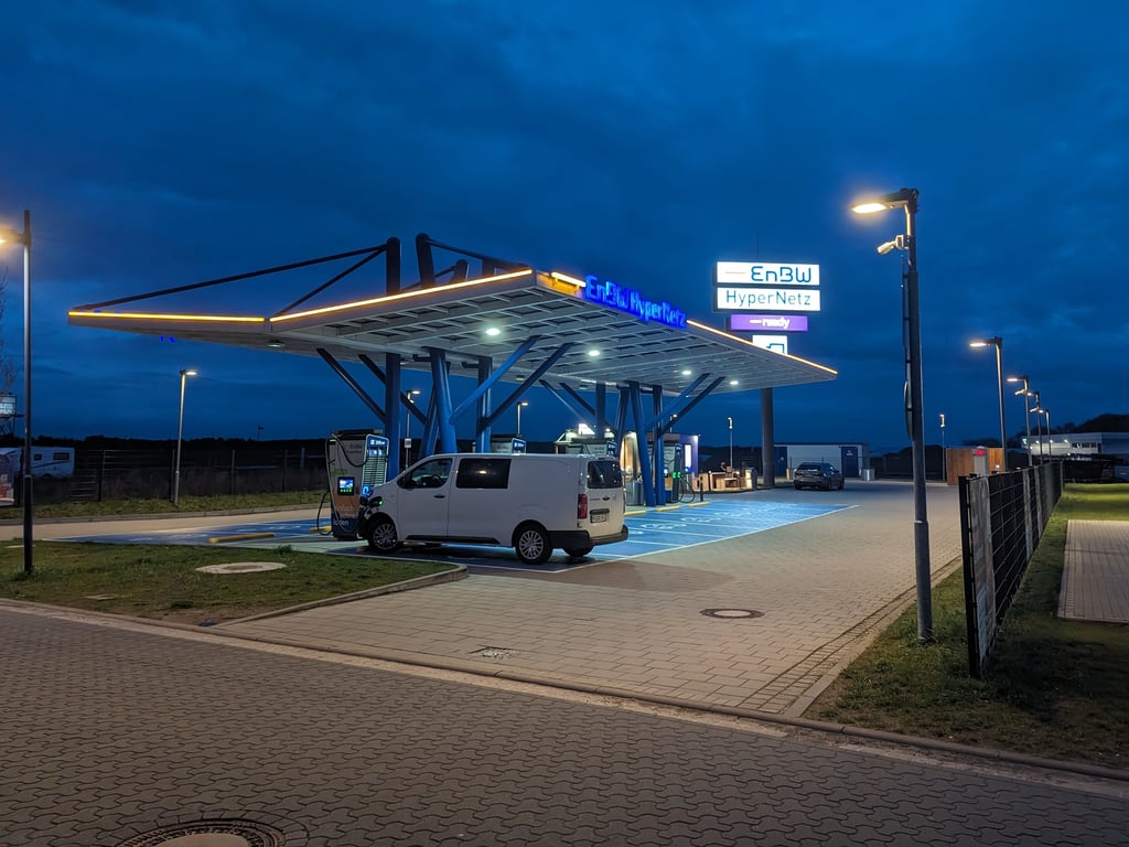 Wo im Kreis Paderborn Schnellladeparks für E-Autos entstehen