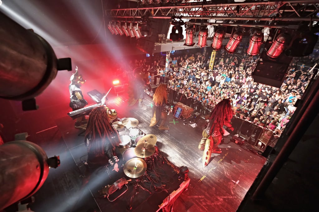 Herford: 600 Fans feiern Heavysaurus im Kulturwerk