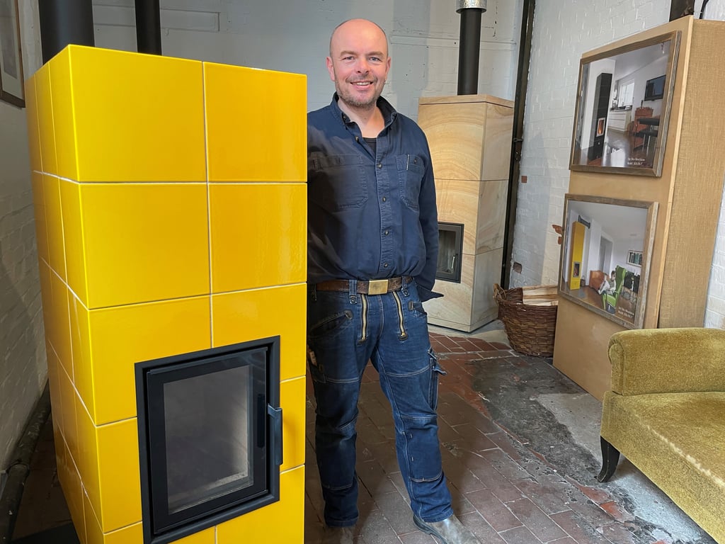 Halle: Ofenbauer hat alle Hände voll zu tun