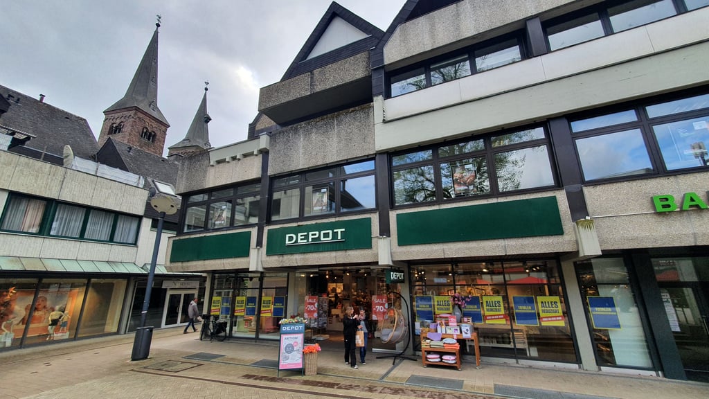 Räumungsverkauf: Depot kämpft auch in Höxter ums Überleben