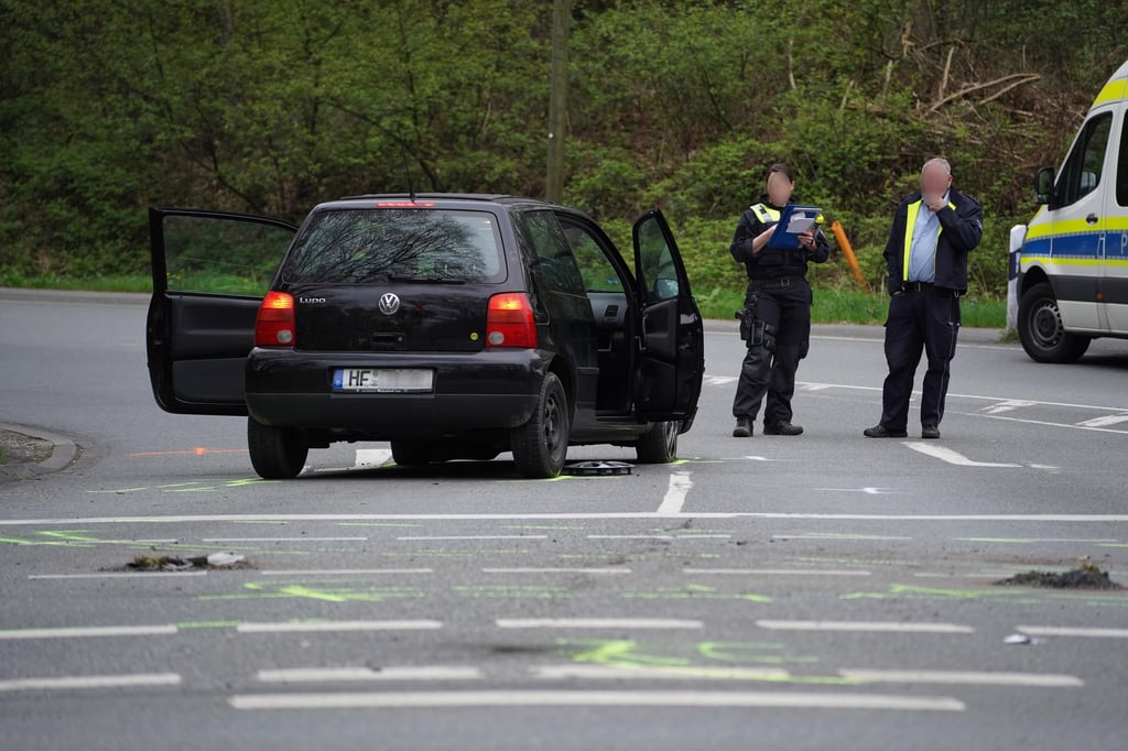 Bielefeld: Verfolgungsjagd endet mit schwerem Unfall