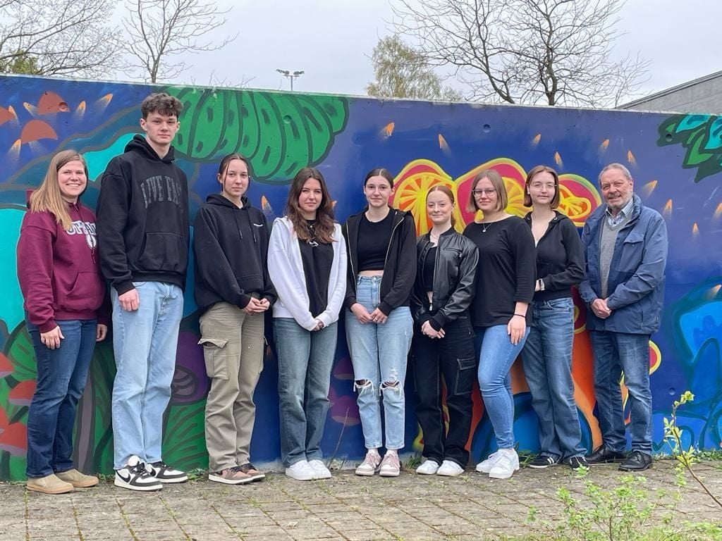 Büren: Abiturienten der Gesamtschule verstärken Digitalpaten