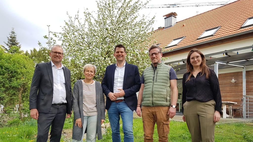 Halle: Jochen Ott (SPD) spricht mit Pflegedienst über Entbehrungen