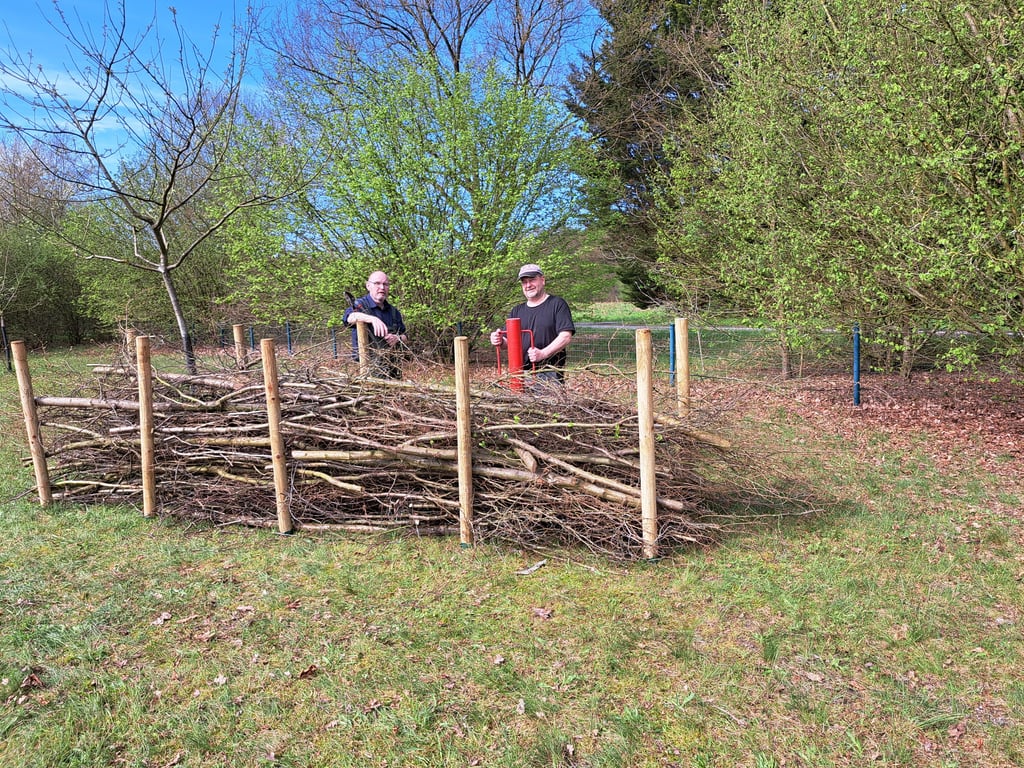 Hövelhof: Dorfgemeinschaft schafft Lebensraum für Tiere auf Obstwiese