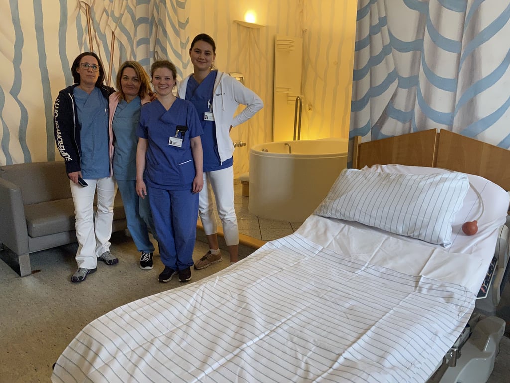 Nur eine Hebamme begleitet die Geburt