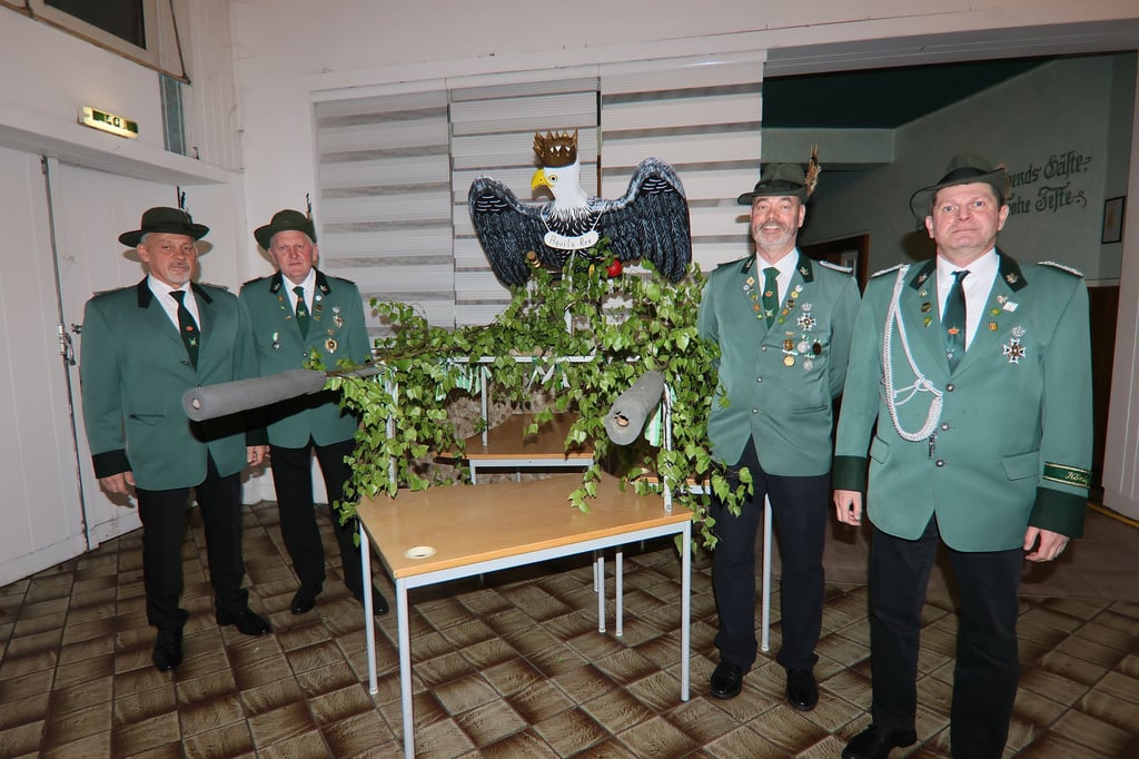 Schützen legen auf „Aquila Rex“ an