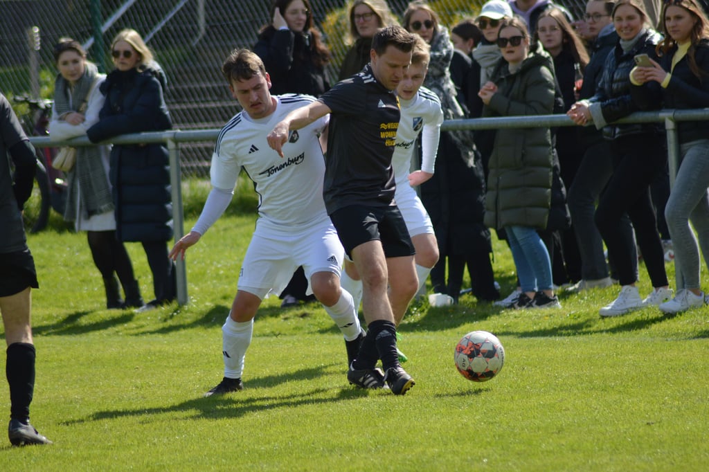 Fußball-Kreisliga A: Lüchtringen holt sich auch den Derbysieg