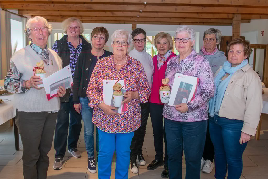 Spenden an Frauenhaus und Wünschewagen