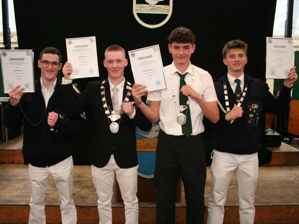 Salzkotten: Neue Prinzen beim Bezirksjungschützentag Holsen