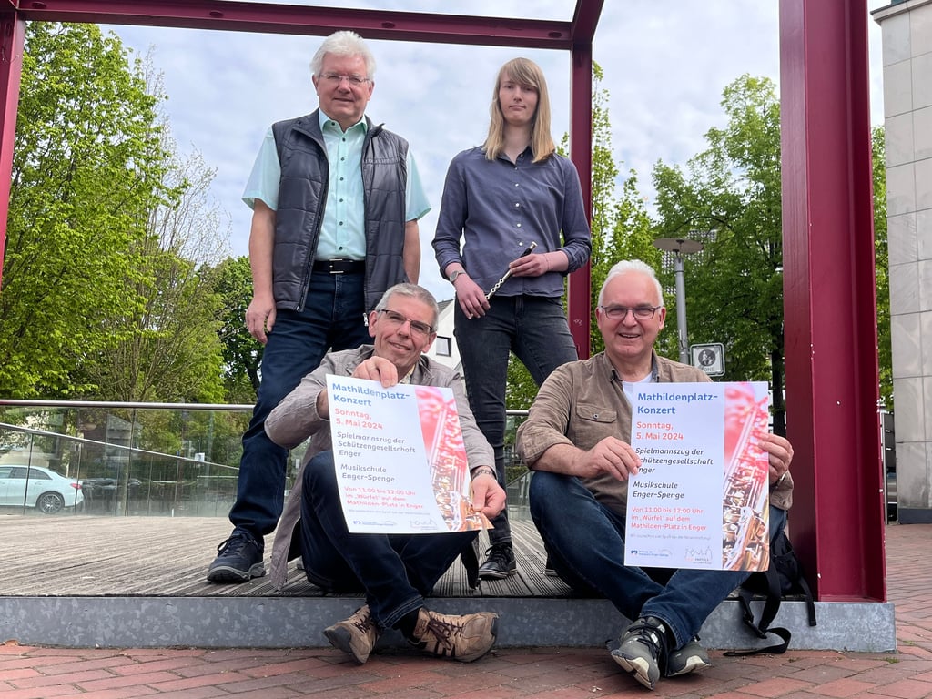 Enger: Folklore trifft Marschmusik beim Mathildenplatz-Konzert