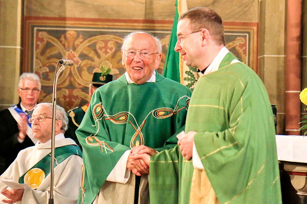 Ottbergen: Pfarrer Wigbert Hesse vor 70 Jahren zum Priester geweiht