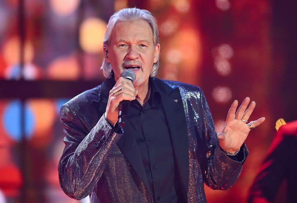 ESC-Legende und Schmusesänger Johnny Logan wird 70