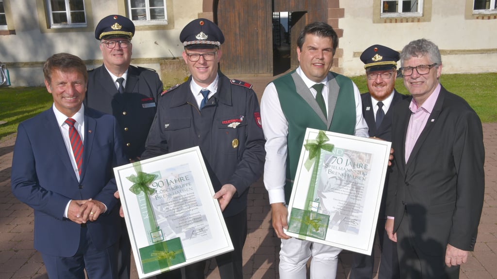 Höxter: Gemeinsames Fest von Feuerwehr und Spielmannszug in Brenkhausen