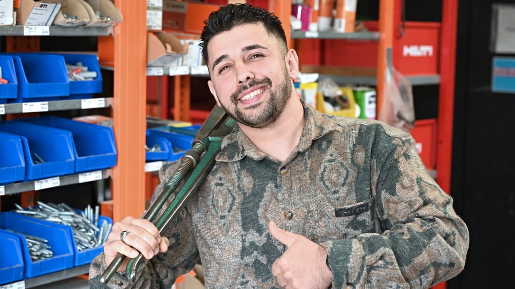 Flüchtling Arash Rahimi aus Iran wird in Höxter Handwerksmeister