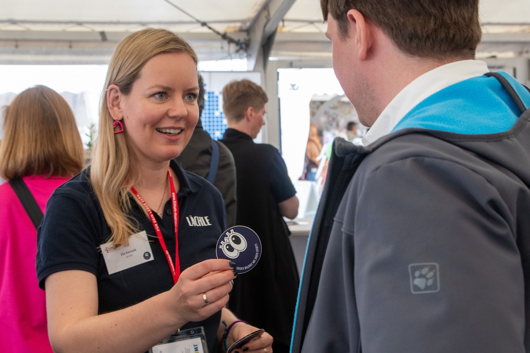 „Darf ich Ihnen ein Lächeln schenken?“