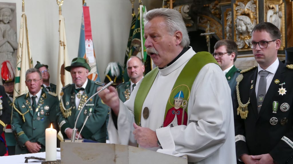 Brakel: Pfarrer i.R. Willi Koch feiert Priesterjubiläum
