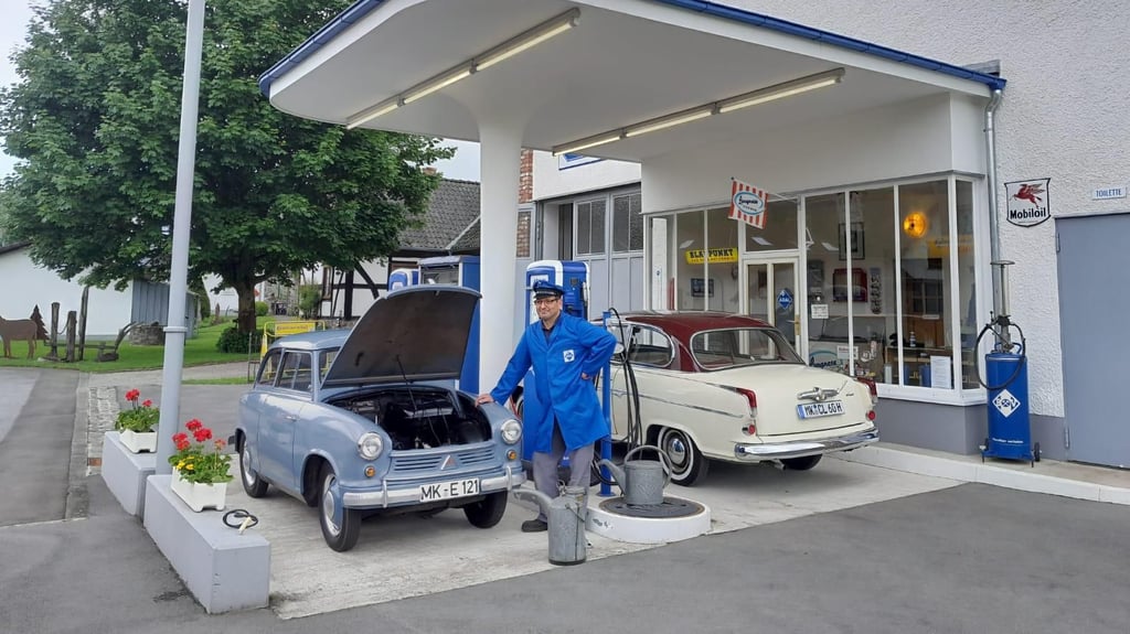 50er-Jahre-Tankstelle original nachgebaut