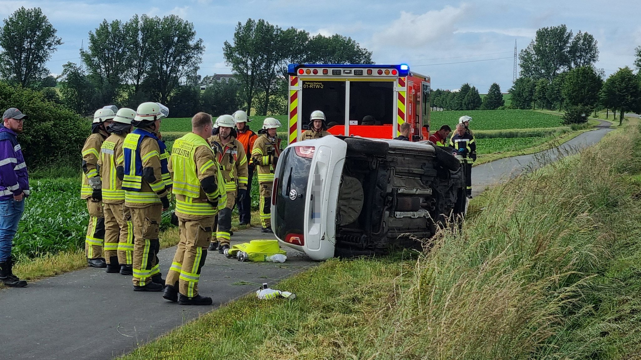 Warburg-Dössel: Schwerer Unfall auf der L552