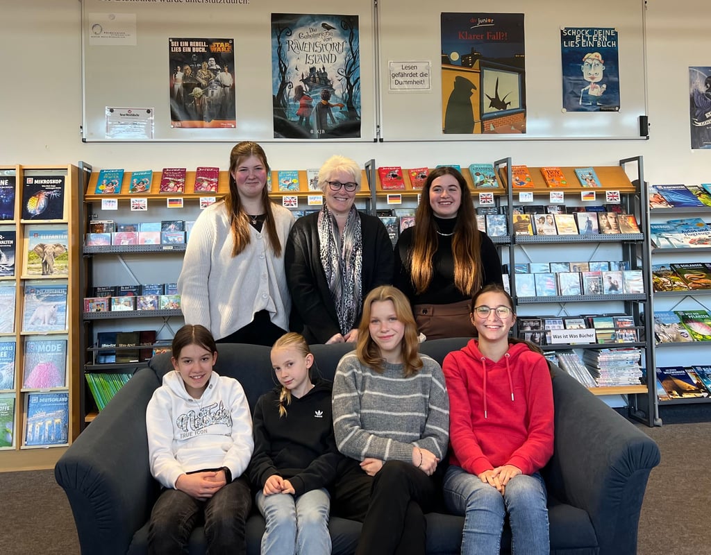 Schloß Holte-Stukenbrock: Bibliothek im Gymnasium inspiriert