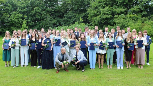 Steinheim: 51 Schülerinnen und Schüler bestehen das Abitur
