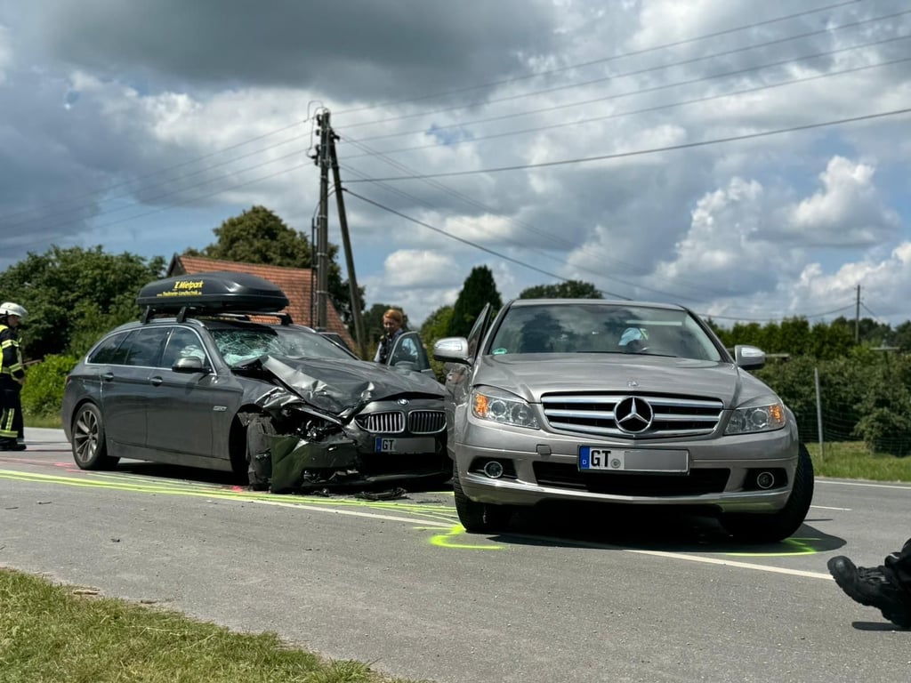 Unfall in Bielefeld: vier Kinder verletzt ins Krankenhaus