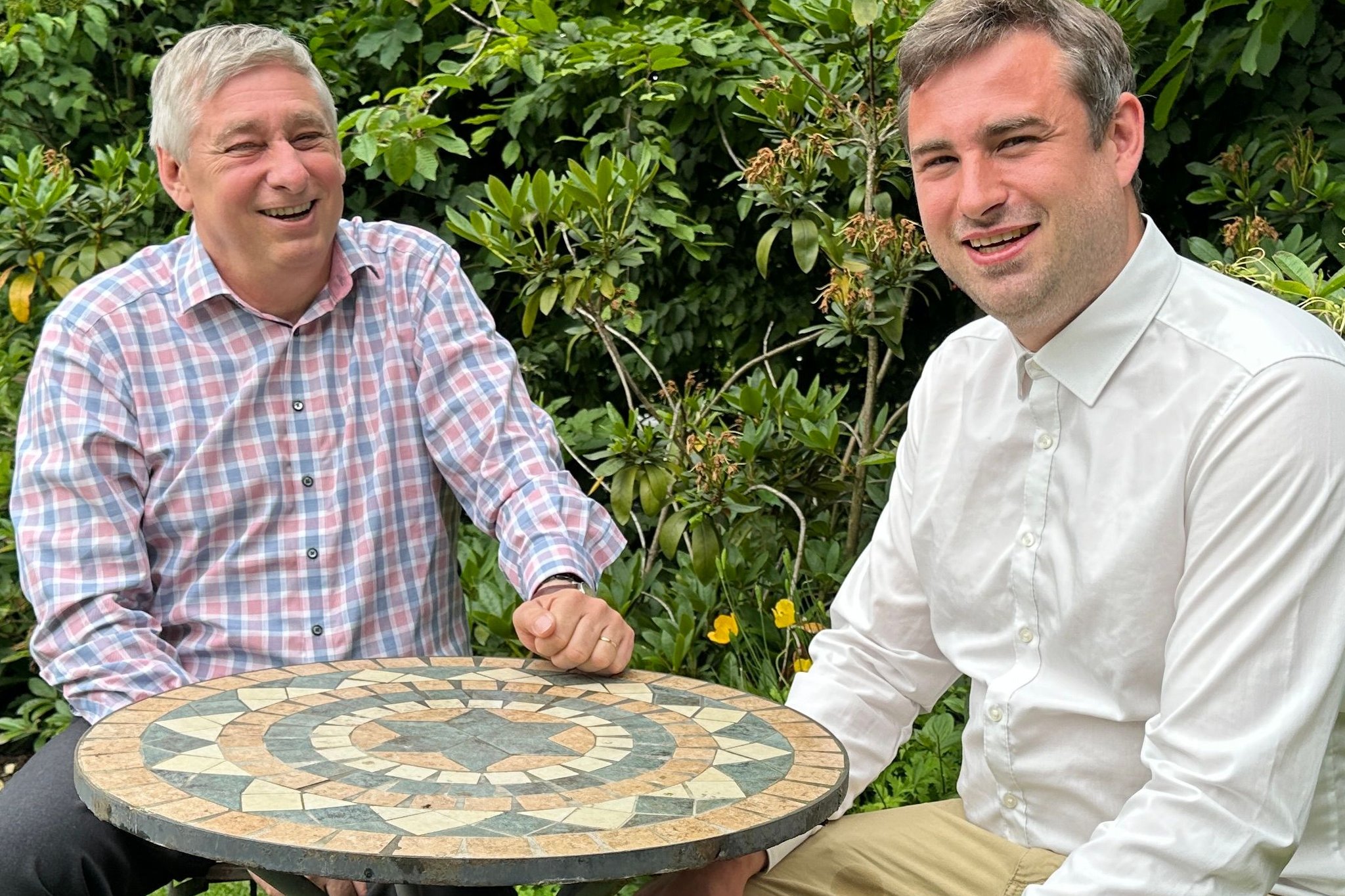 Familienpartei: Sohn Niels Geuking folgt auf Vater Helmut im EU-Parlament