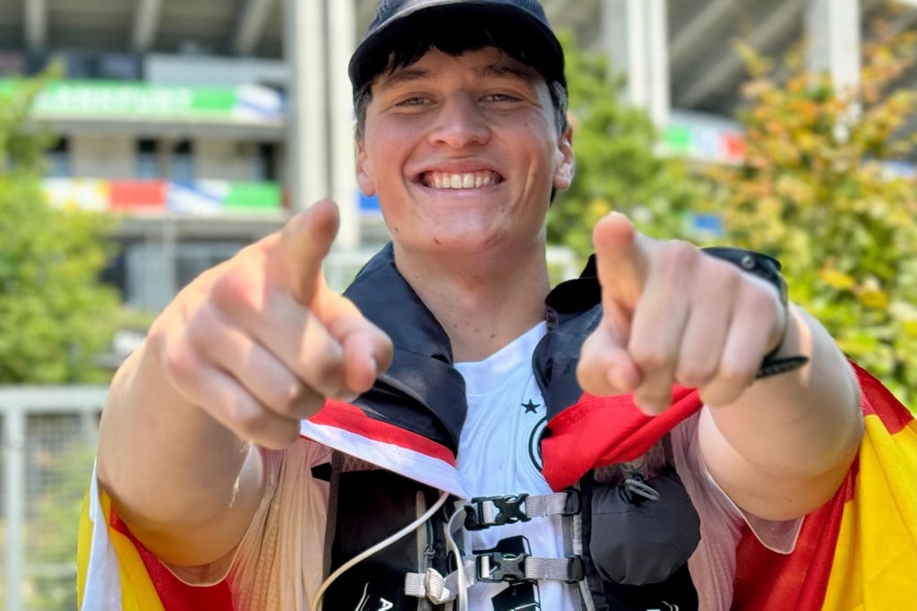 Jeden Tag ein Marathon - Kim Gottwald begleitet DFB-Elf