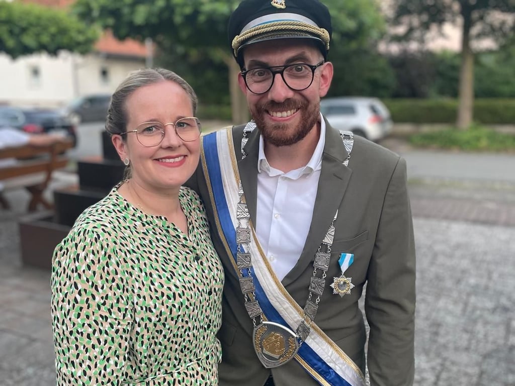 Lütgeneder: Björn und Julia Stiewe regieren beim Schützenfest