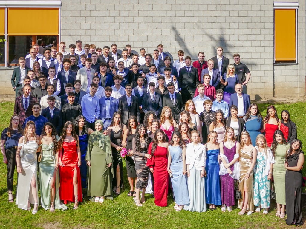 Herford: Fahne weht zum Abschied an der Gesamtschule Friedenstal