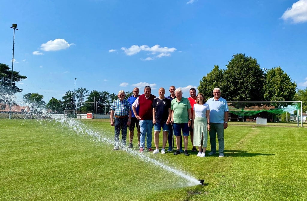 Stemwede: Stemwede rettet mit moderner Bewässerung den Sportplatzrasen
