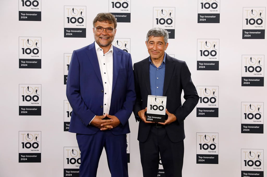 Steinhagen: Ranga Yogeshwar zeichnet Plasmatreat GmbH aus