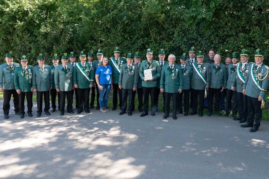 Paderborn: Zahlreiche Ehrungen beim Schützenfrühstück in Dahl