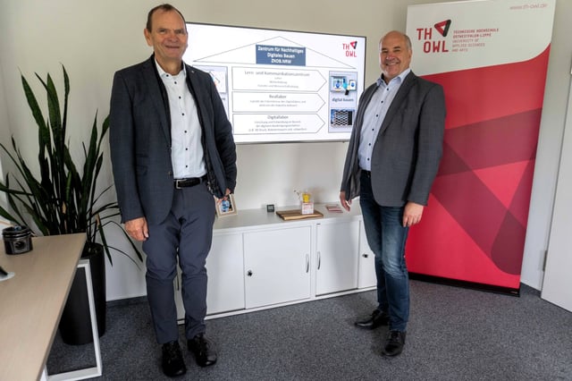 Schloß Holte-Stukenbrock: Bürgermeister Erichlandwehr besucht TH OWL